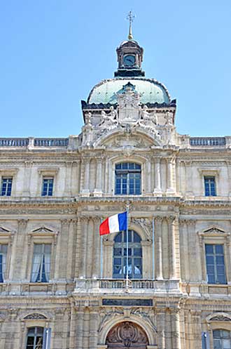 Préfecture quartier-village à visiter | Provence 7